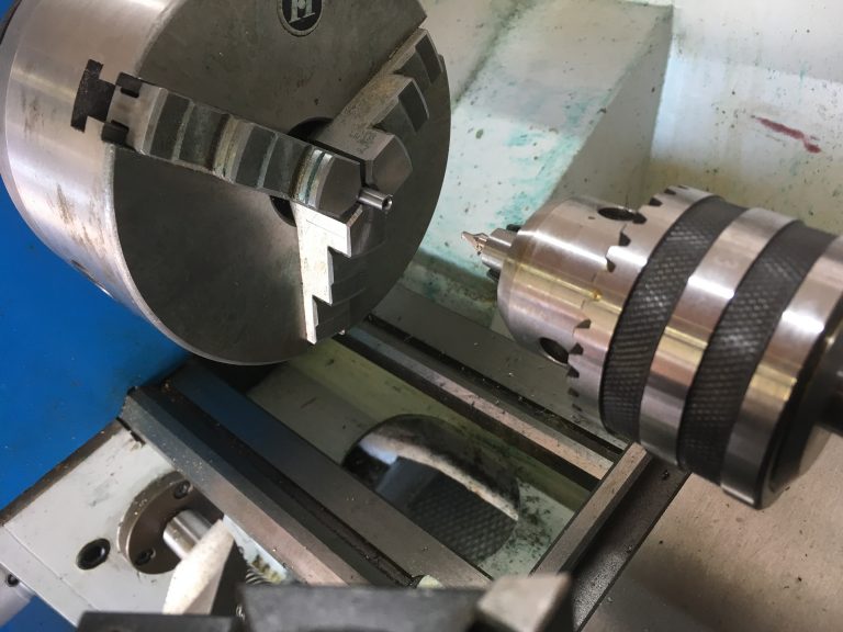 Wobbler Steam Engine – Frame and flywheel – Blondihacks